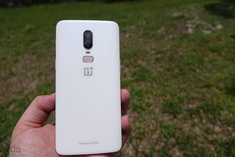 OnePlus 6 Silk White Hands-On: A Luxurious Pearlescent Design at the ...