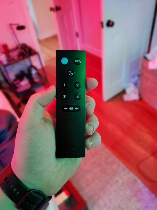 WiZmote Remote Control Review: The only reason Smart Lights are useful