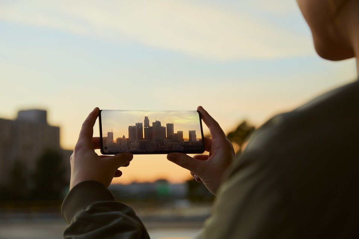 Motorola Edge+ is the first phone with Imint's new Vidhance ...