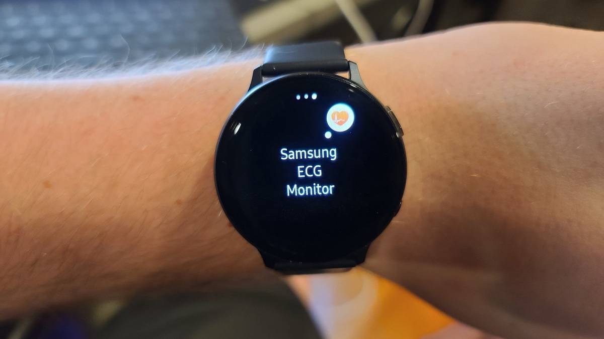 Samsung Galaxy Watch Active 2 gets cleared for ECG tracking by Korea