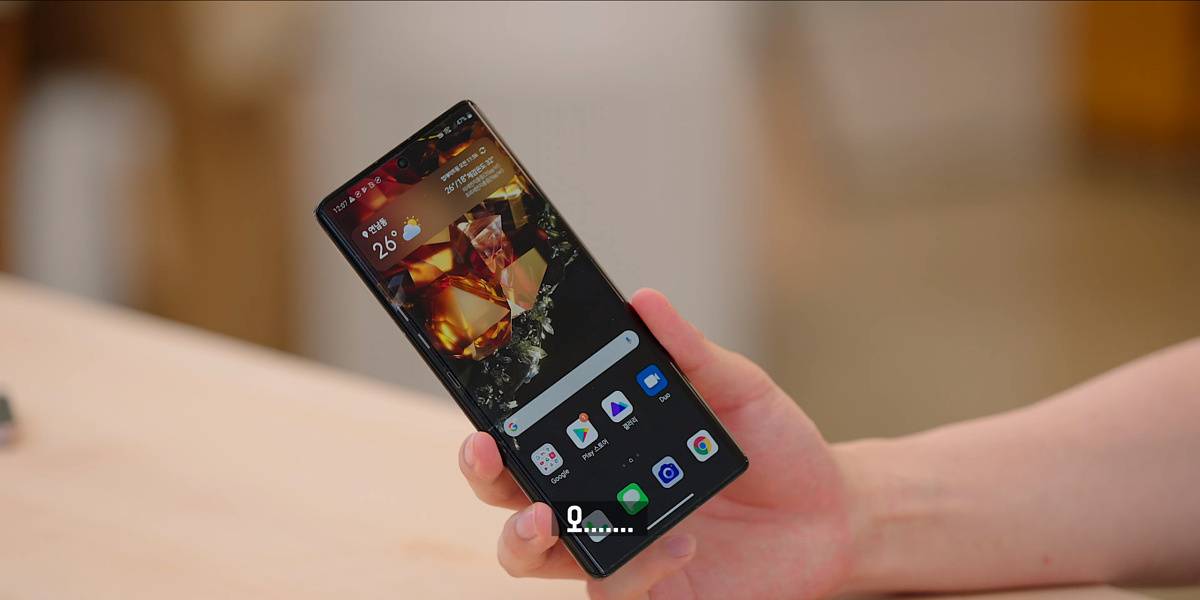 LG's last flagship phone is now in the hands of YouTubers