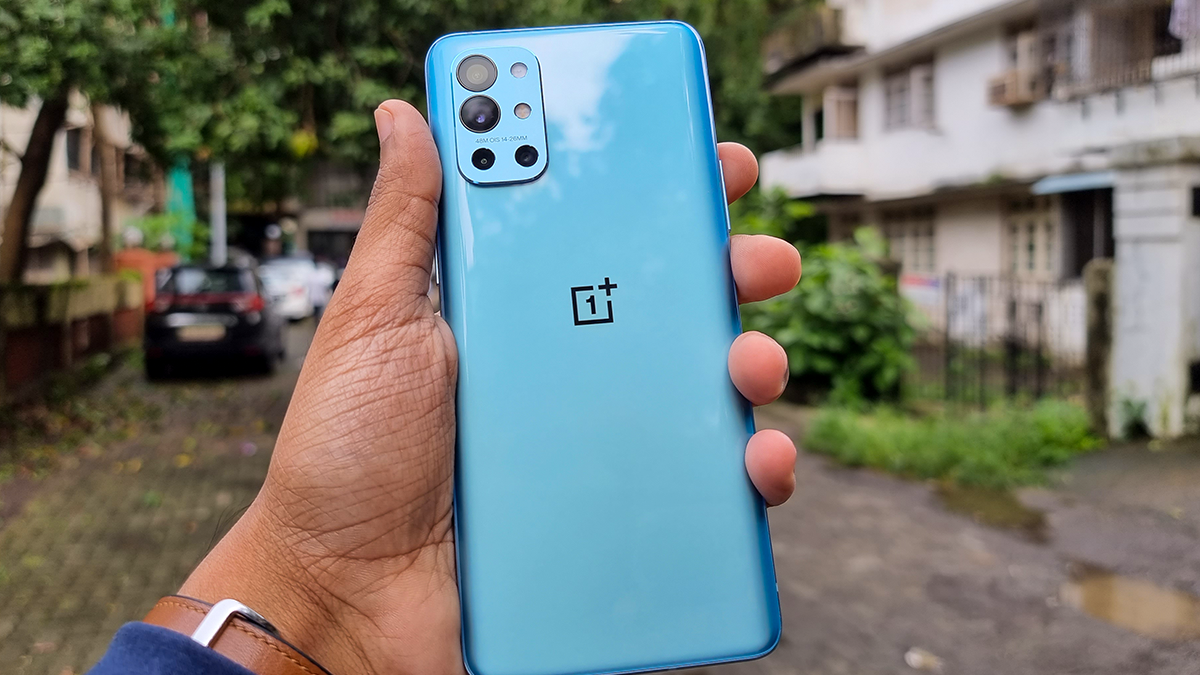 LineageOS 20 adds support for OnePlus 9R, Sony Xperia 5 II, and more