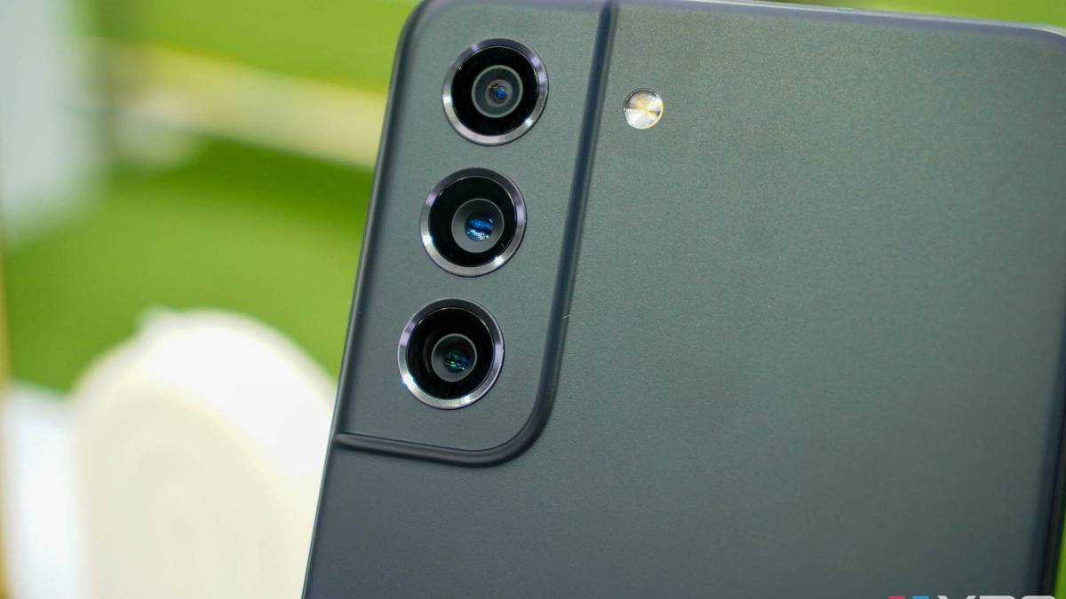 The Samsung Galaxy S22 FE might not see the light of day