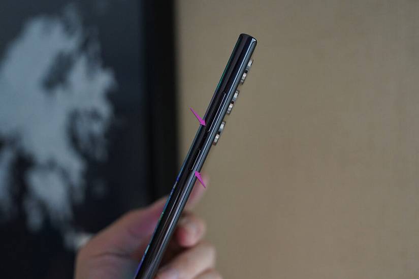 How to switch off or restart the Samsung Galaxy S22 series smartphones