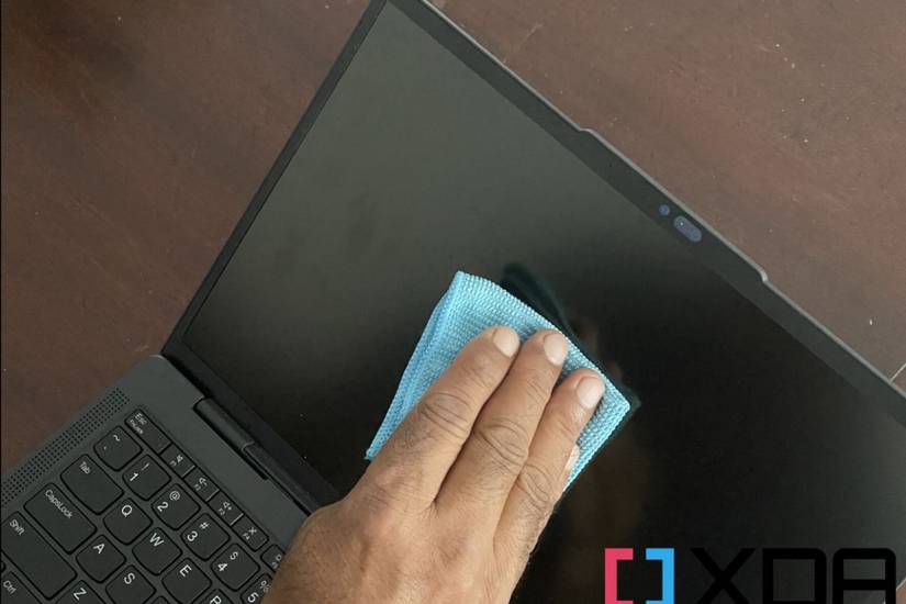How to clean your laptop display