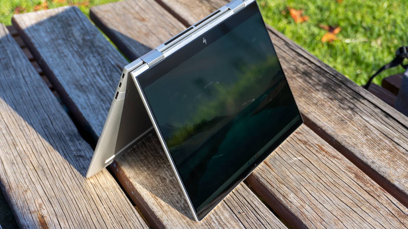 Can I upgrade the RAM and storage on the HP Envy x360 (2022)?