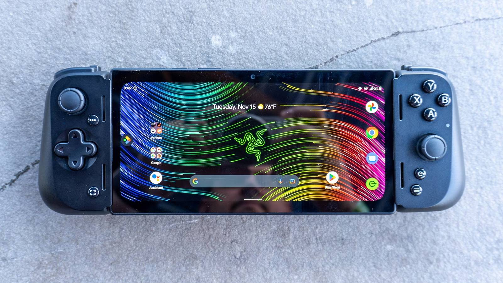 You can finally buy the Razer Edge handheld gaming console in Europe