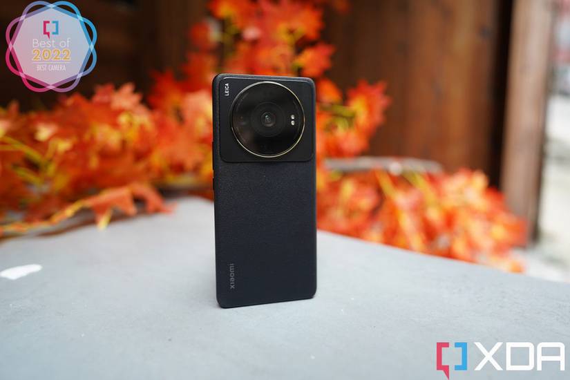 XDA's favorite smartphones and accessories of 2022