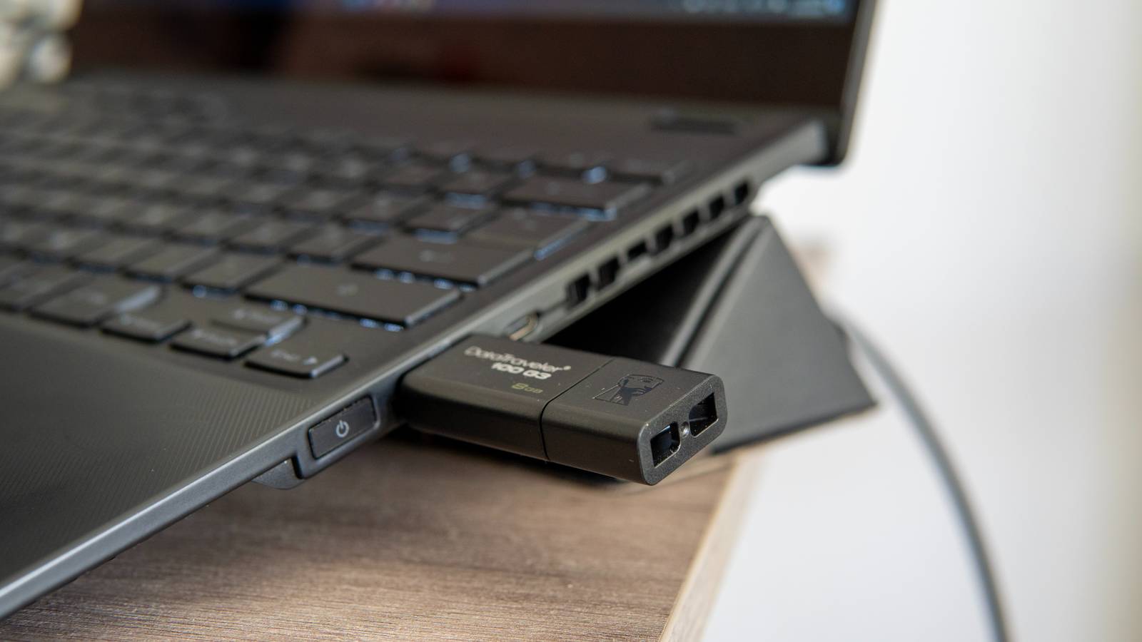 I made a multi-boot USB drive for almost any OS, new or old