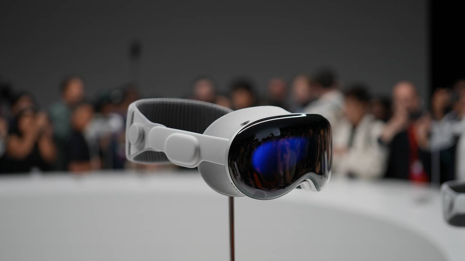 How Apple could make me spend actual money on a Vision Pro