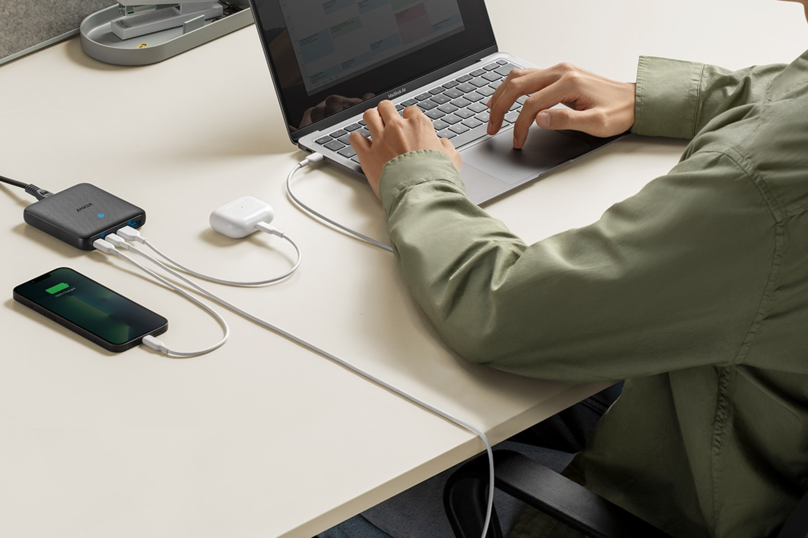 Anker's 543 slim 4-port charger is now 42% off for a limited time