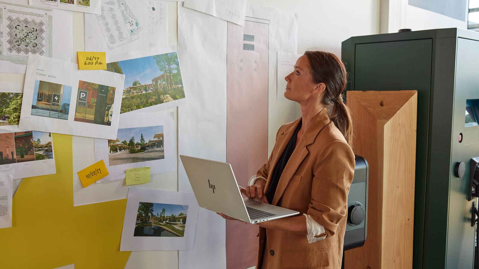 HP unveils a huge portfolio of new AI-powered Elite and ZBook laptops ...