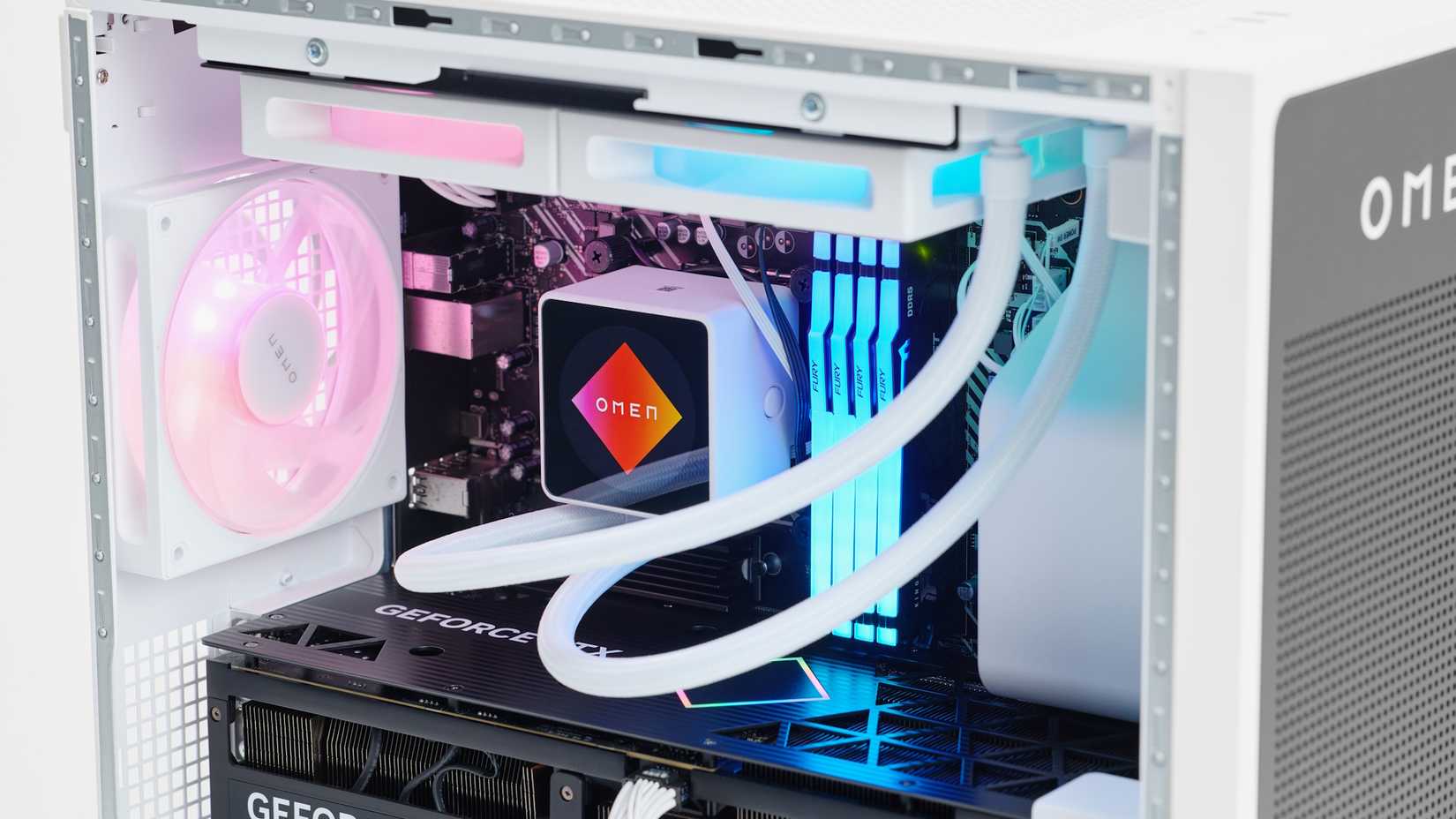 HP drops some stellar gaming hardware at Gamescom, including the first ...