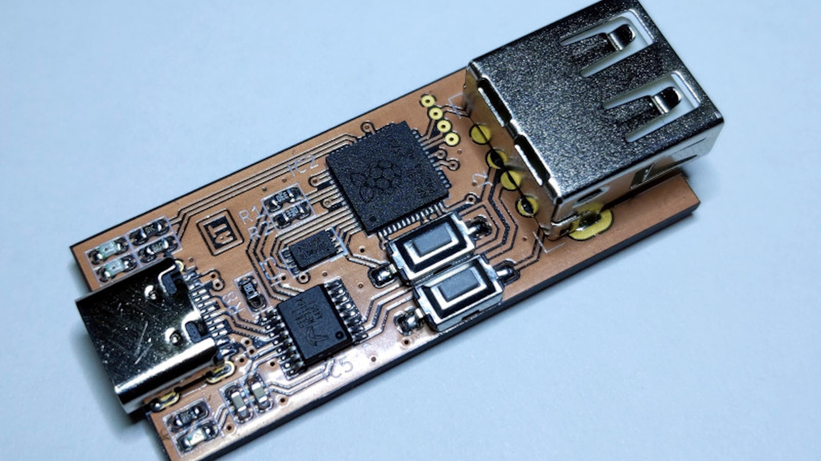 Someone made a cool USB sniffer out of a Raspberry Pi Pico, and you can too