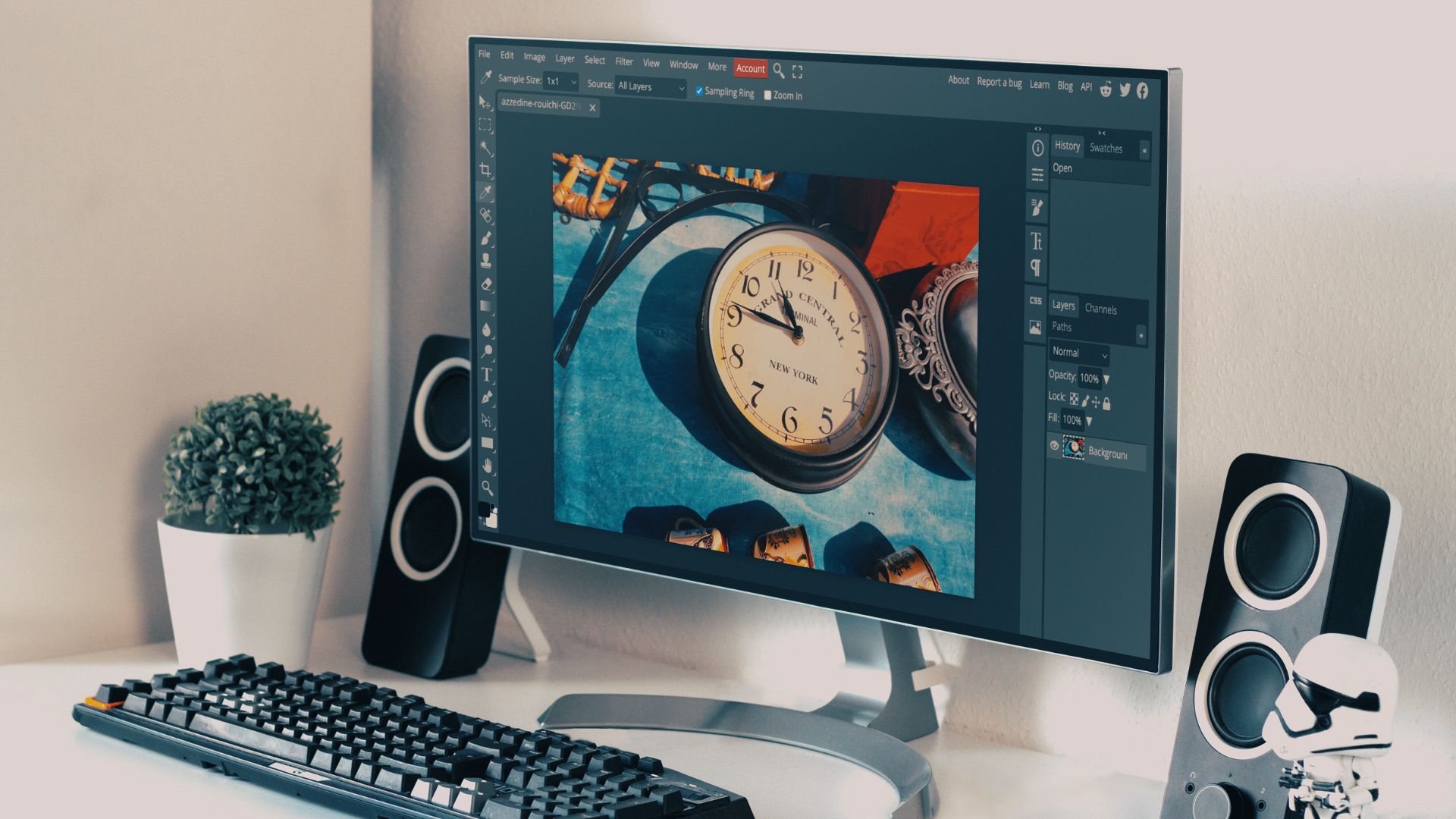 6 hidden features in Photopea that make it a true Photoshop competitor