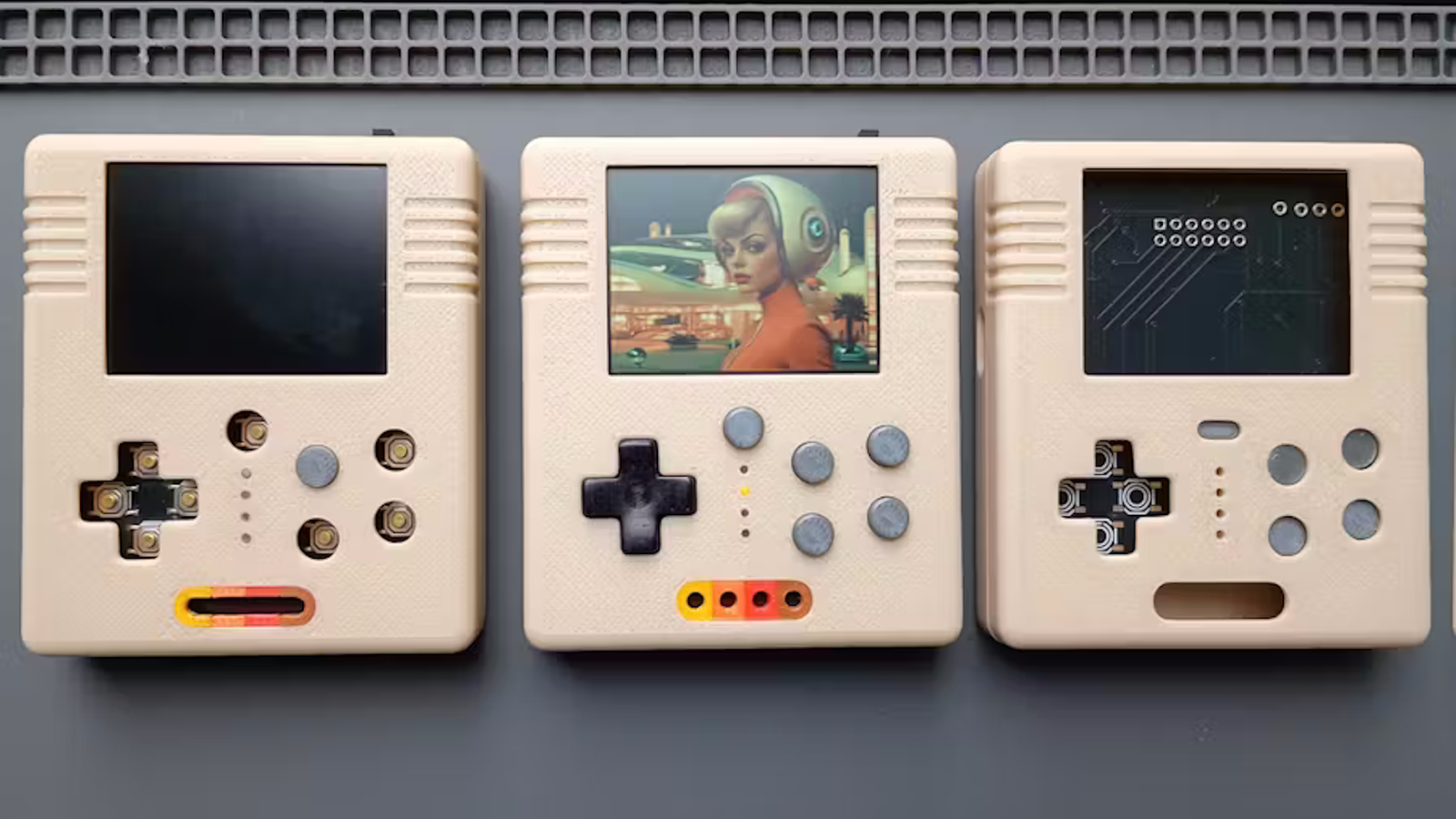 Here's how you can turn a Raspberry Pi Pico into a tiny portable console