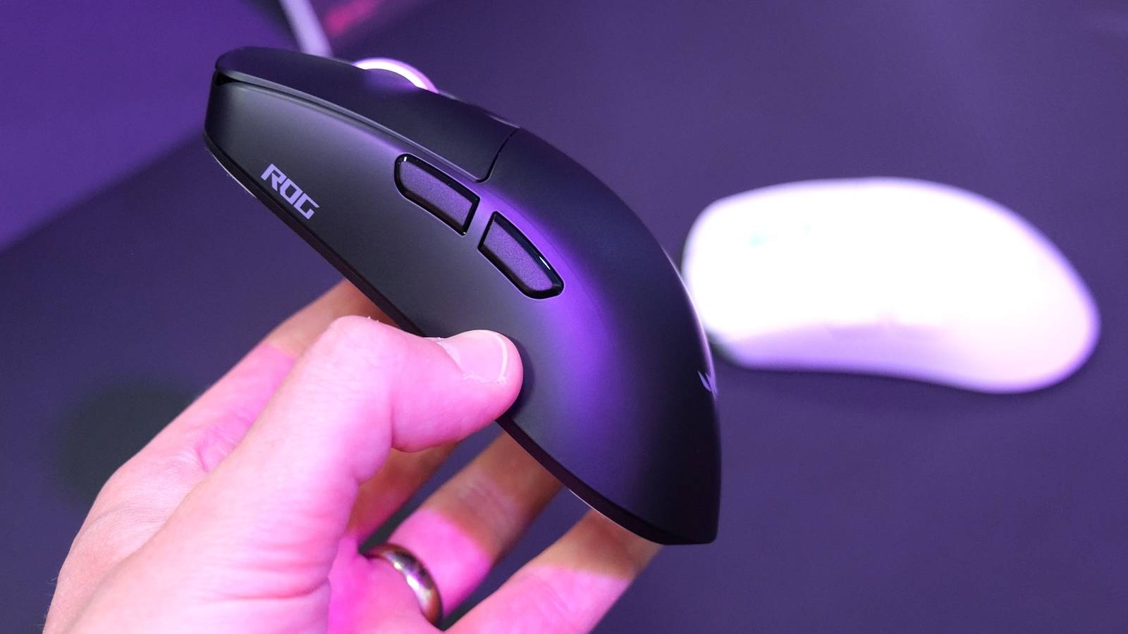 ASUS's sleek new gaming mouse weighs less than an egg