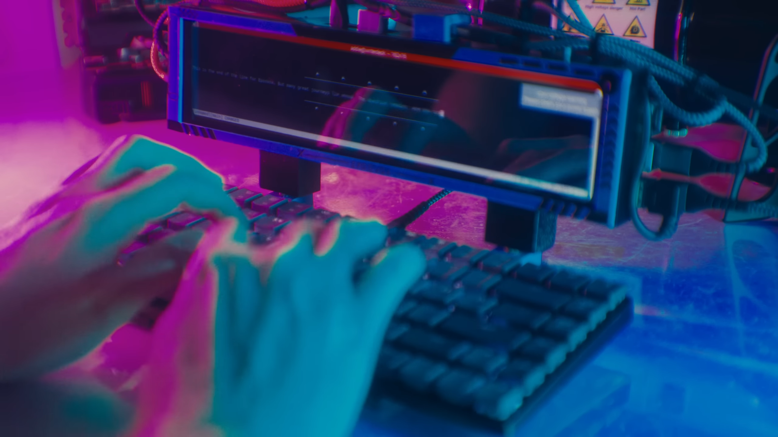 This DIY writer deck cuts out the digital distractions and helps boost ...