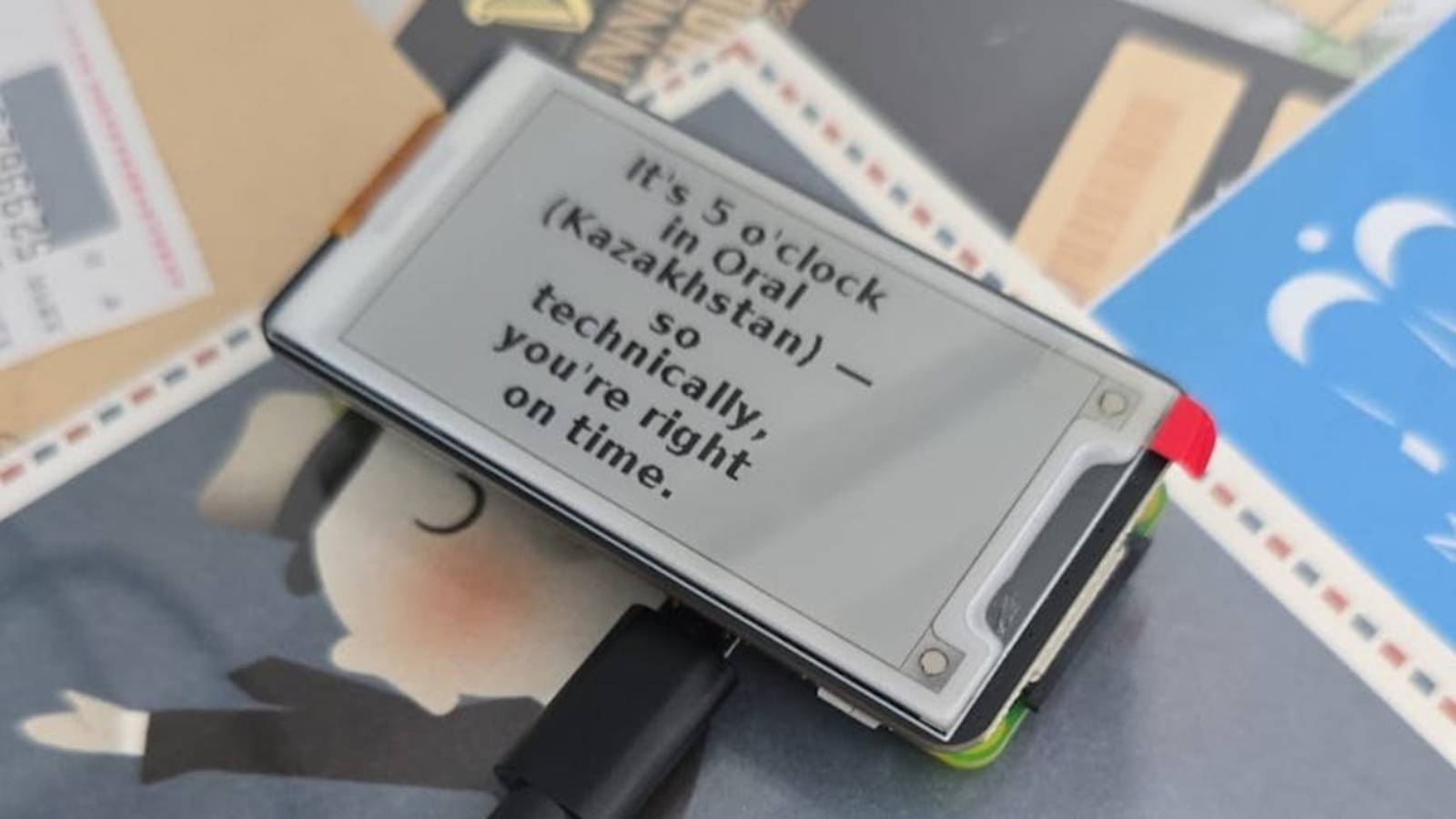 This Raspberry Pi-powered device tells you precisely when (and where) it’s 5 o’clock