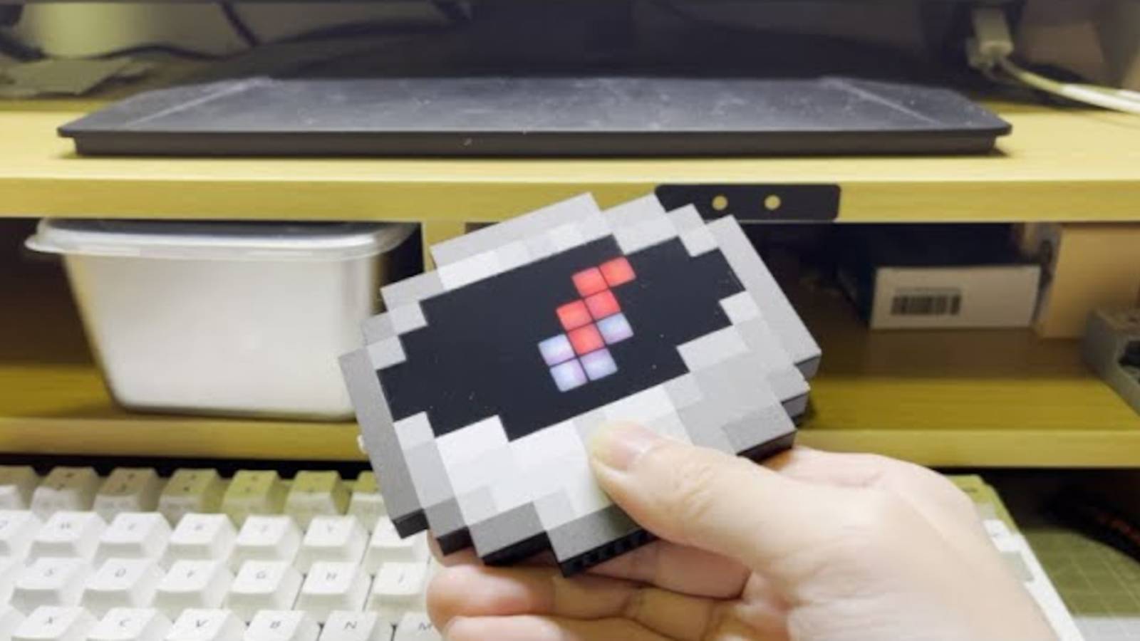 I'm obsessed with this 3D-printed Minecraft compass that uses GPS to ...