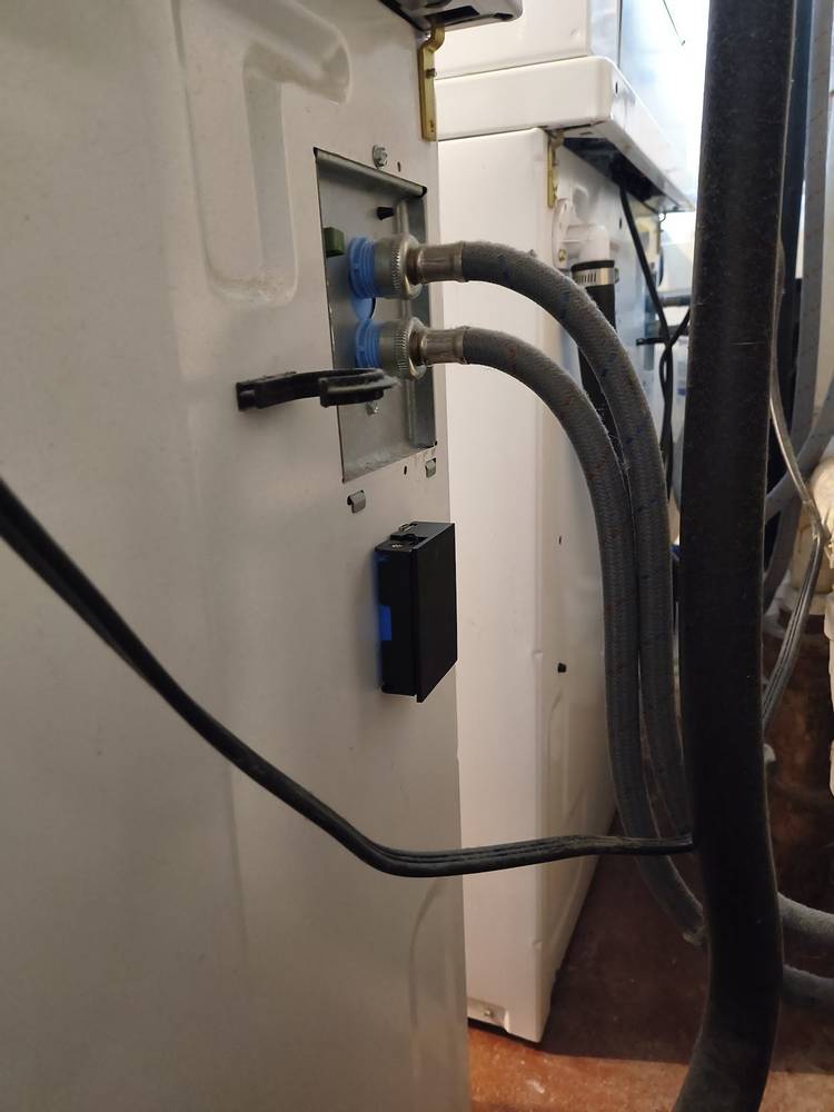 This inventive genius made an automatic system that tells him when the ...