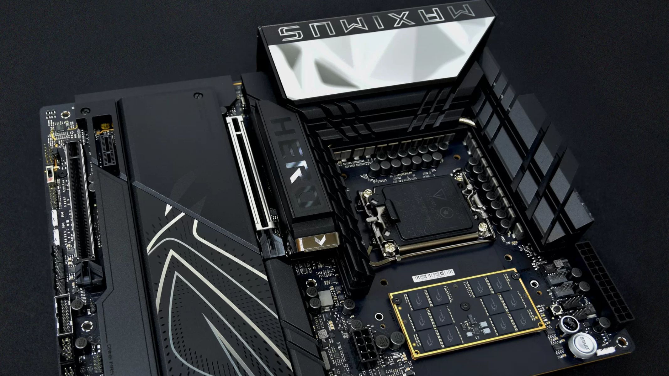 This mini PC can turn into a gaming beast thanks to its OCuLink port ...