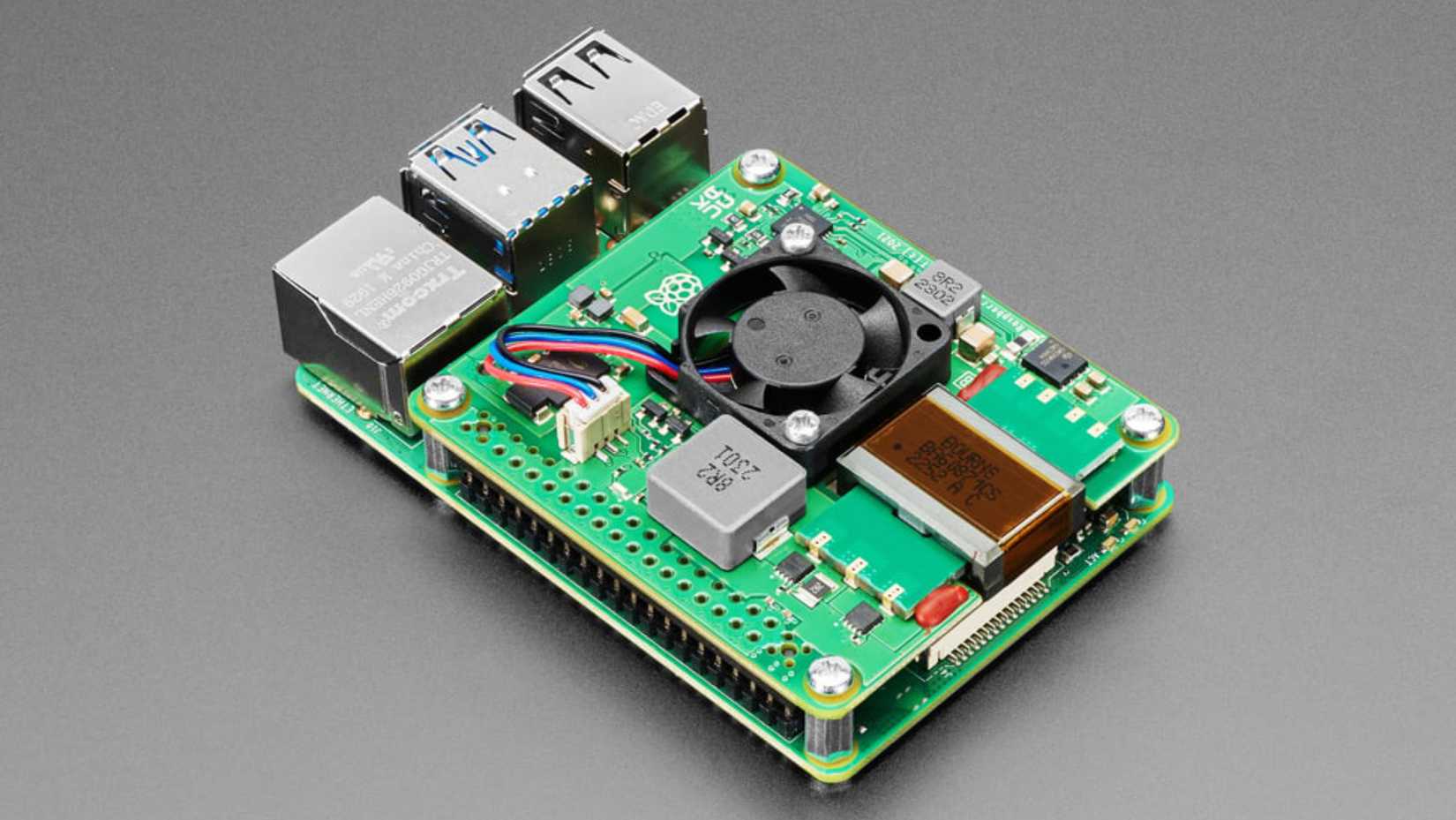 5 PoE devices I added to my network that made it way more useful