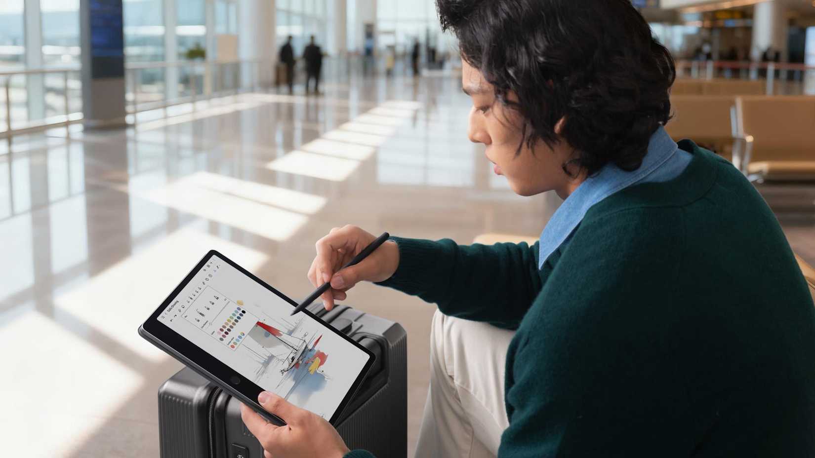 TCL reveals a Kindle Scribe competitor featuring a color paper-like screen