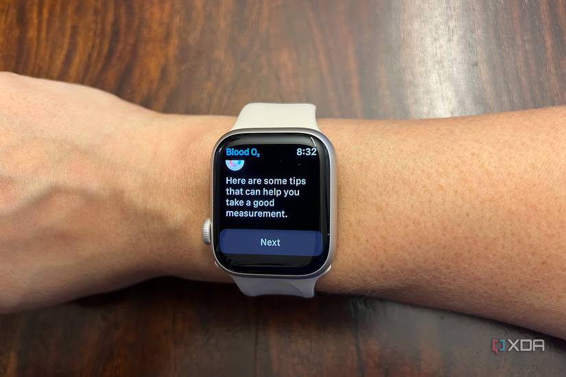 How to use ECG and check blood oxygen levels on Apple Watch