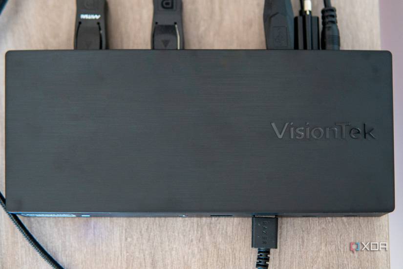 VisionTek VT7400 review: Three 4K displays for almost any laptop