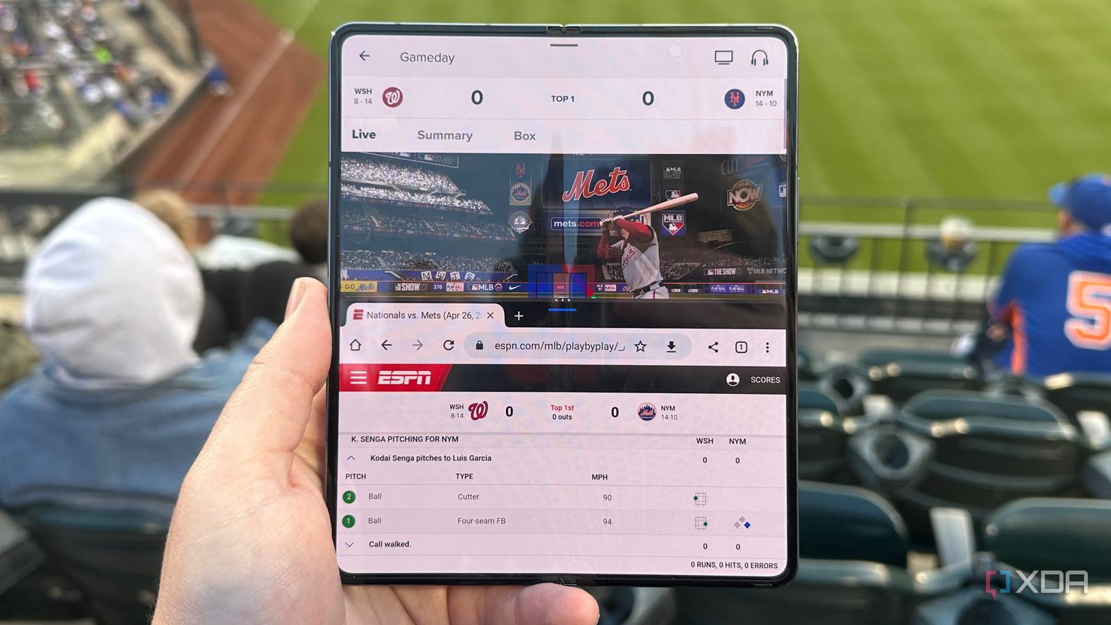 How to use multitasking gestures on a Samsung device for split-screen ...