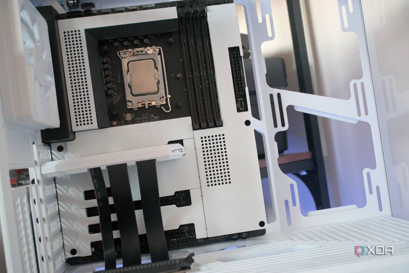 HYTE Y40 Snow White Edition PC case review: Hot looks with even hotter ...