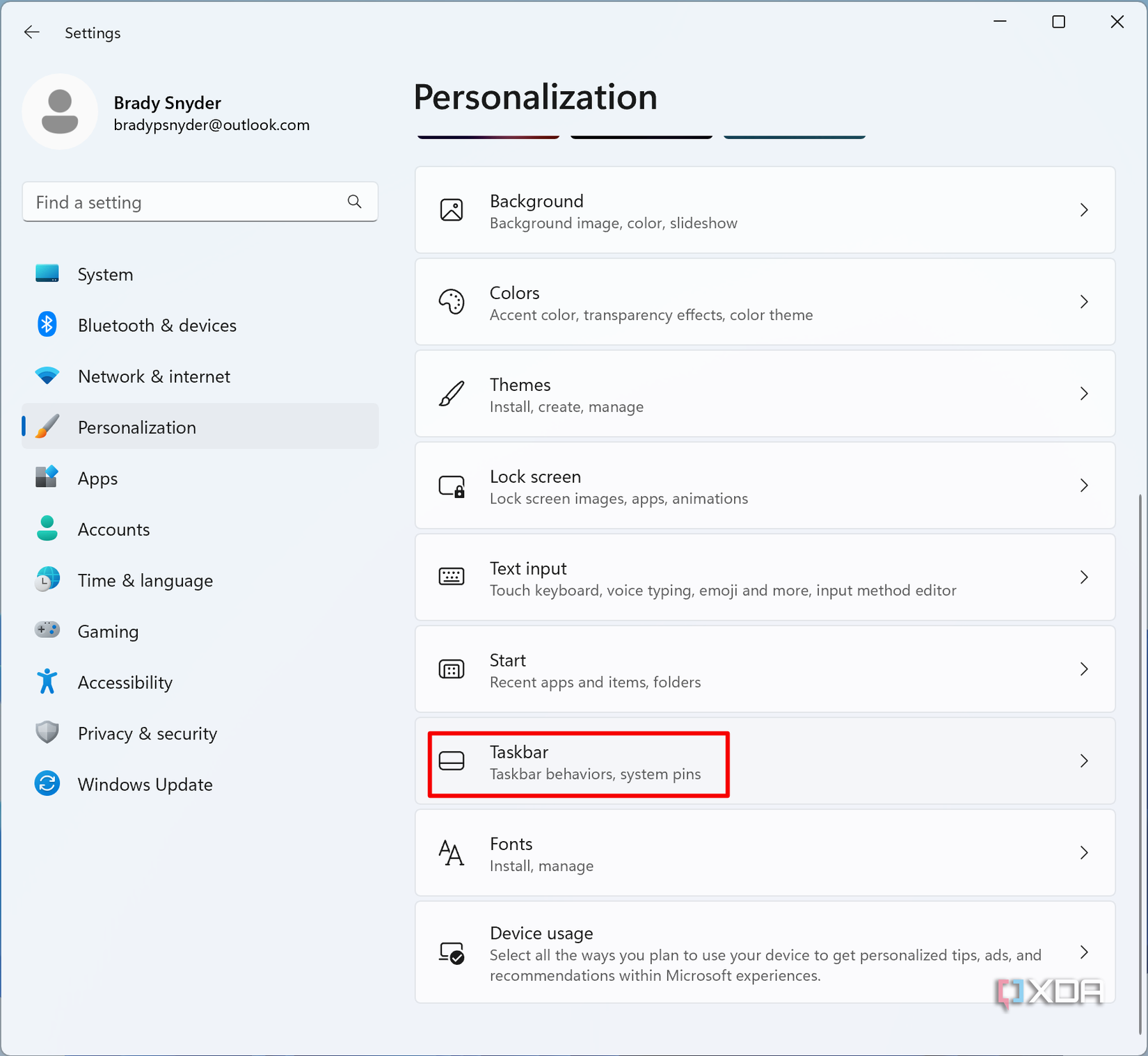 How to make Windows 11 look like Windows 7