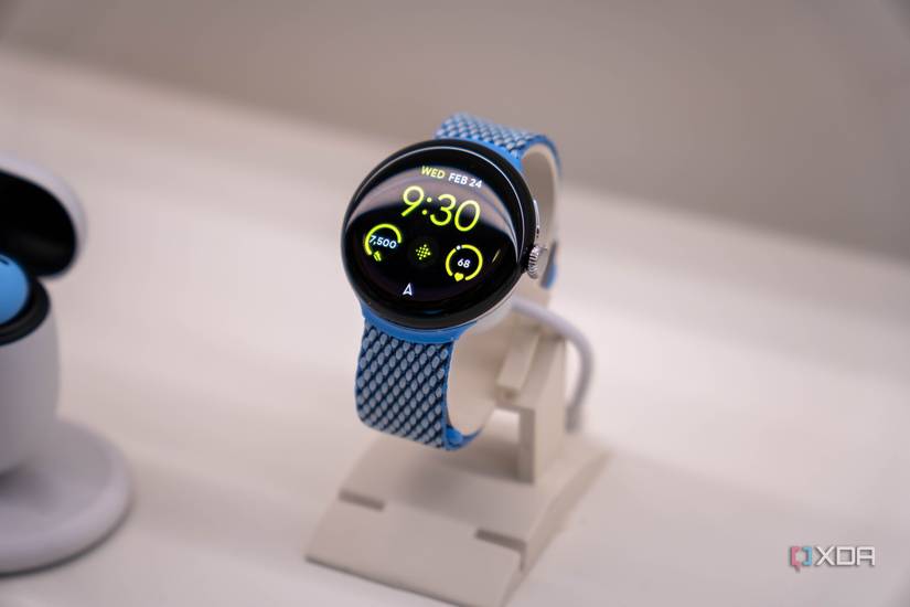 What colors does the Google Pixel Watch 2 come in?