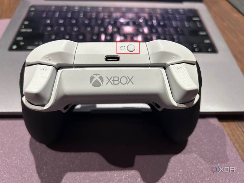 How to connect an Xbox controller to an iPhone