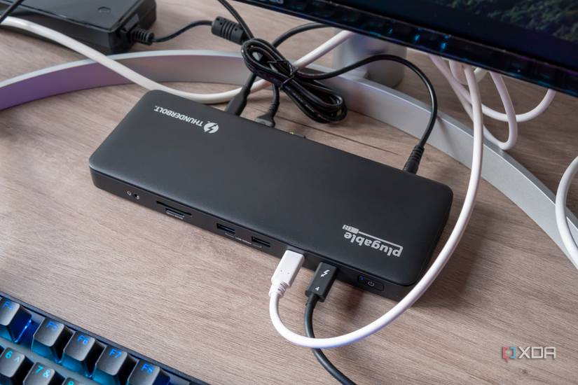 Plugable TBT4-UD5 review: A slim Thunderbolt dock for your office setup