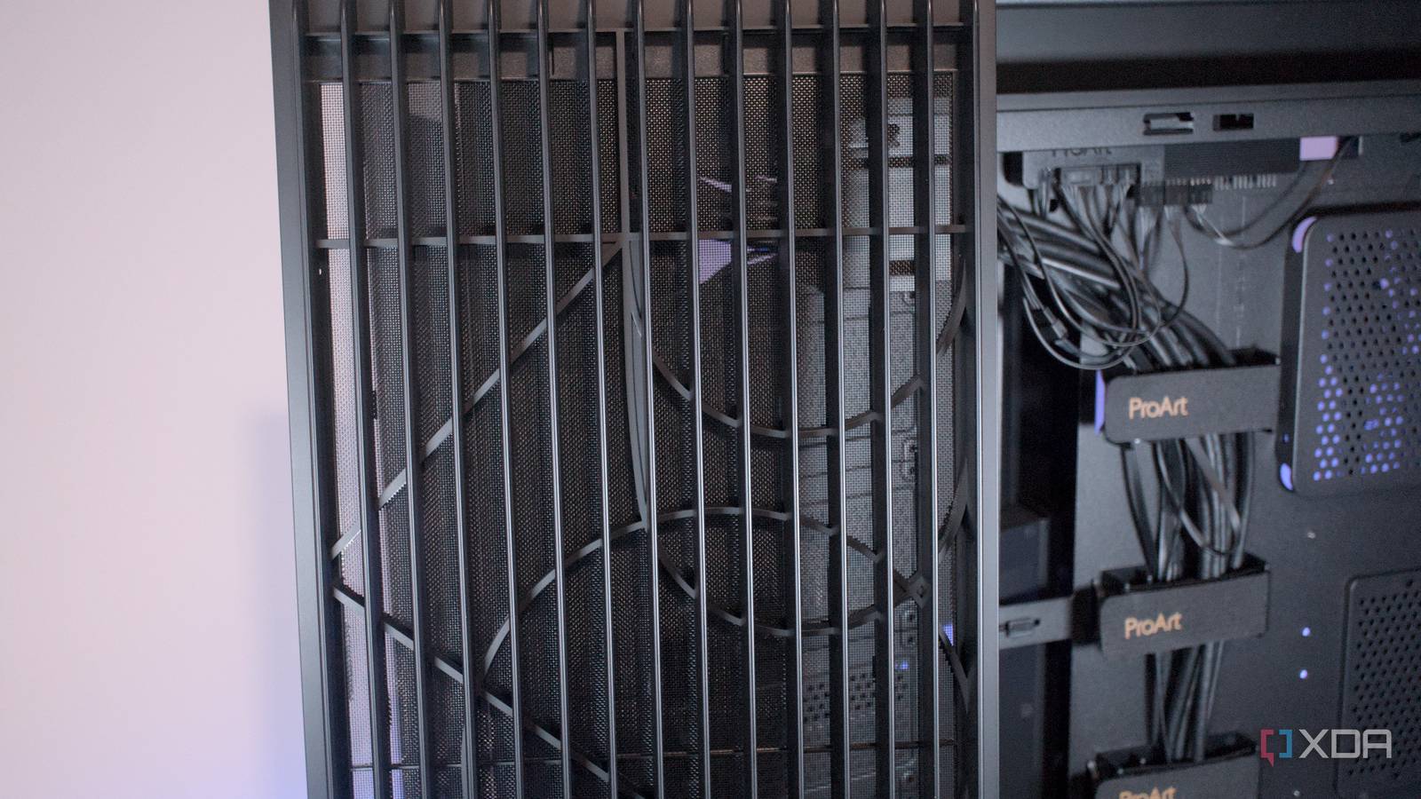 This Asus PC case monitors your dust filter so you don't have to