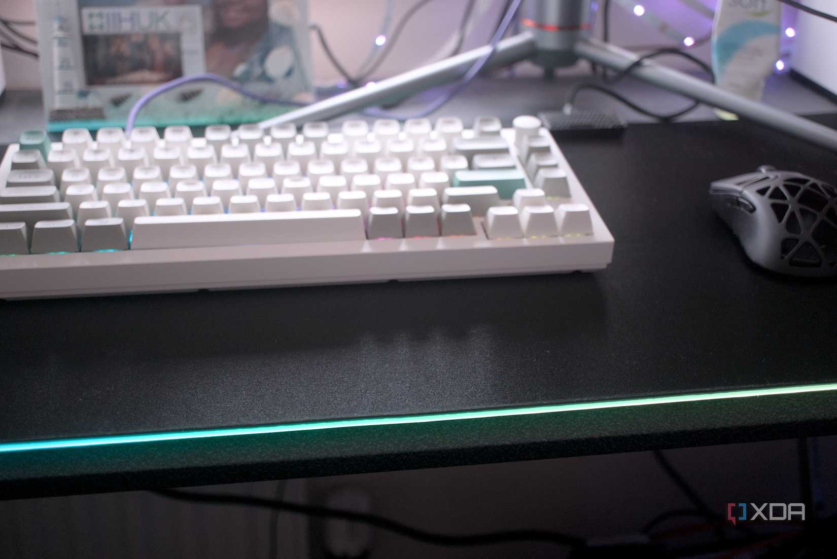 This HYTE CNVS mousepad costs $99 but is it worth it?