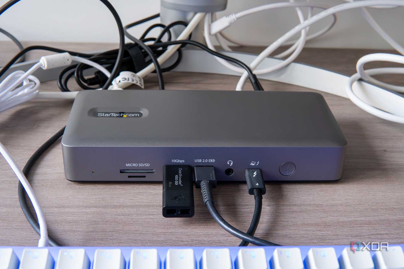 6 reasons you need a docking station for your home office setup