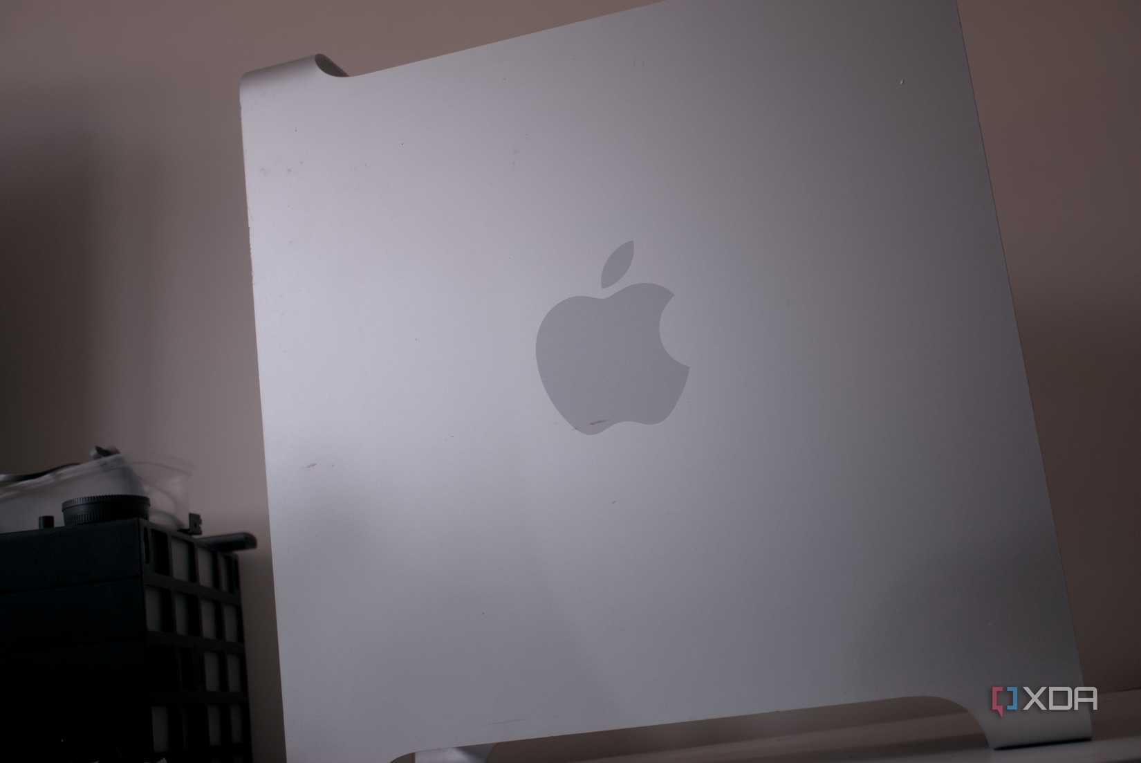 I'm building a Windows PC inside an old Apple Mac G5