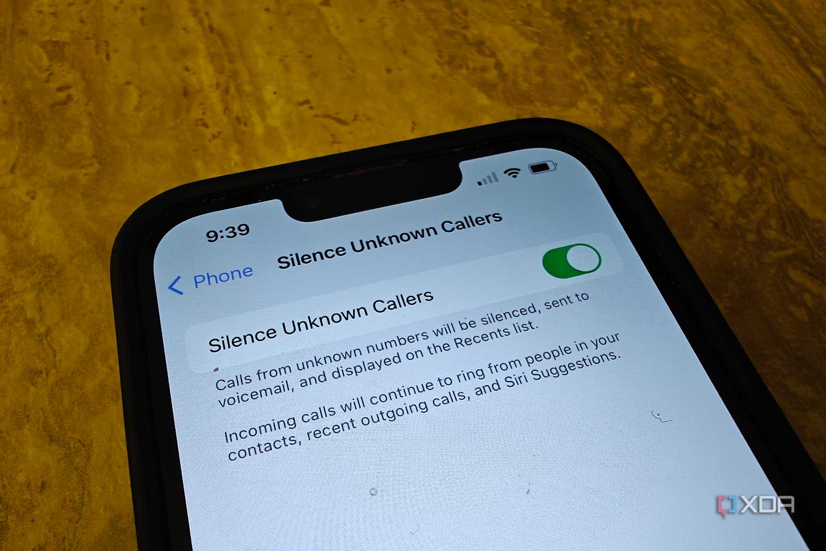 Why can't I receive pictures on my iPhone? How to fix the issue