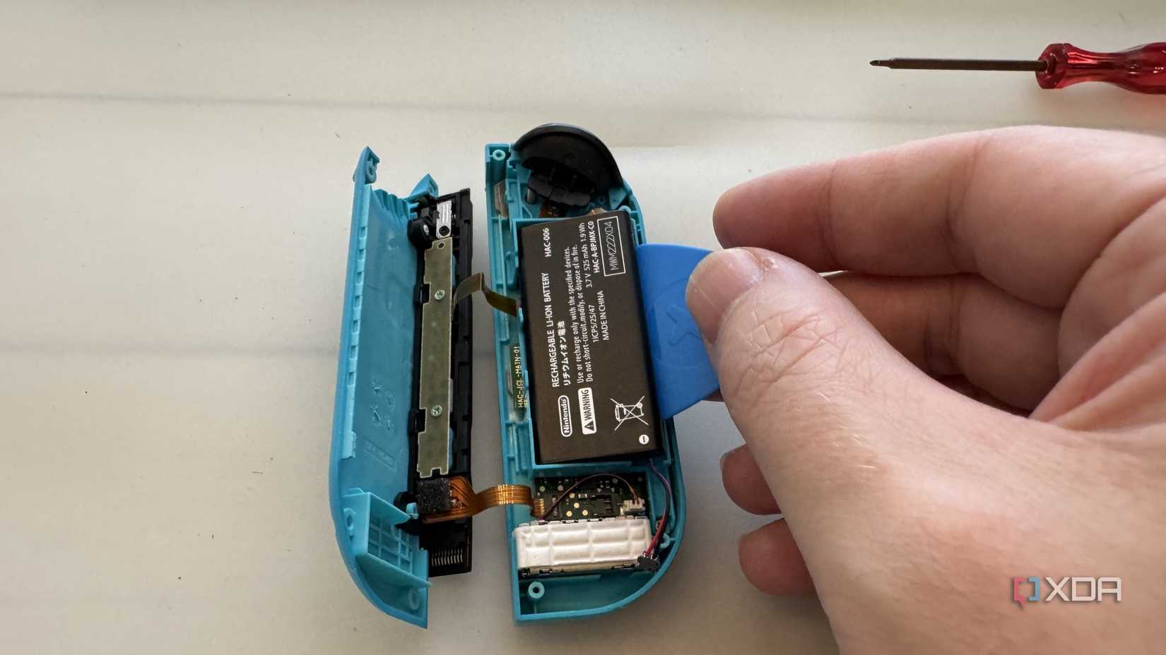 Stick drift sucks, so here’s how to replace the Joy-Con thumbsticks on ...