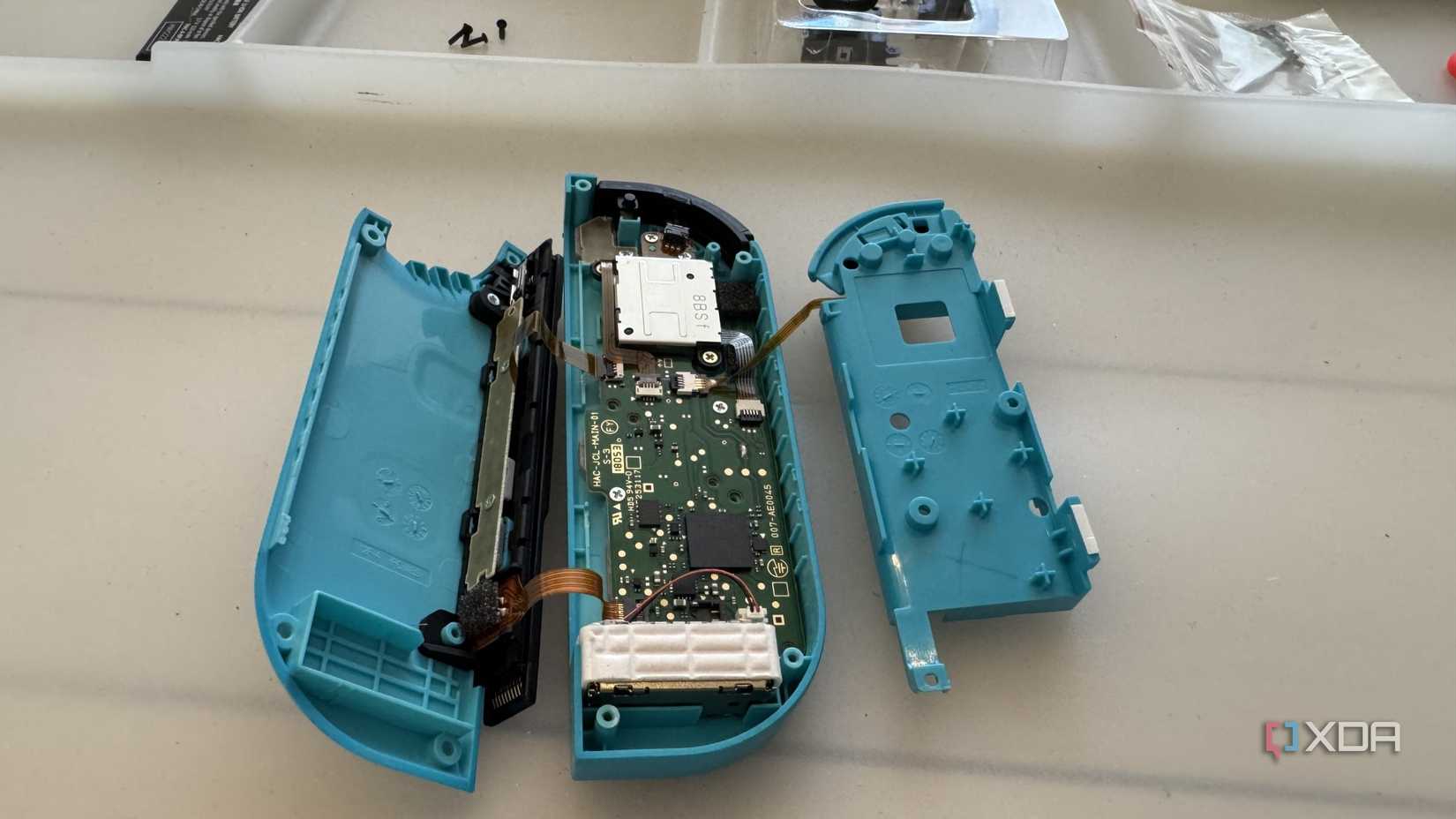 Stick drift sucks, so here’s how to replace the Joy-Con thumbsticks on ...
