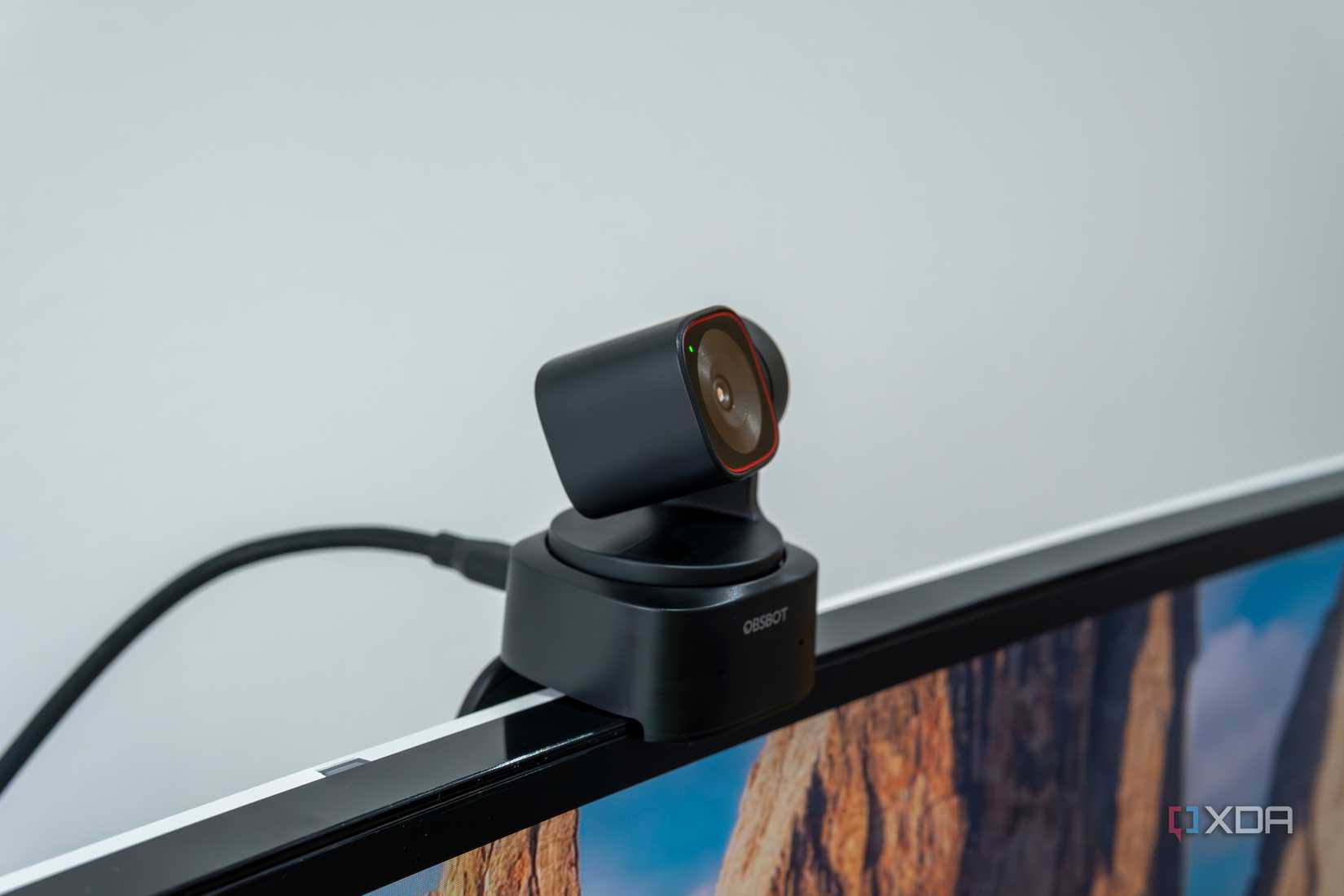 I turned my old webcam into a security camera for my home office — here ...
