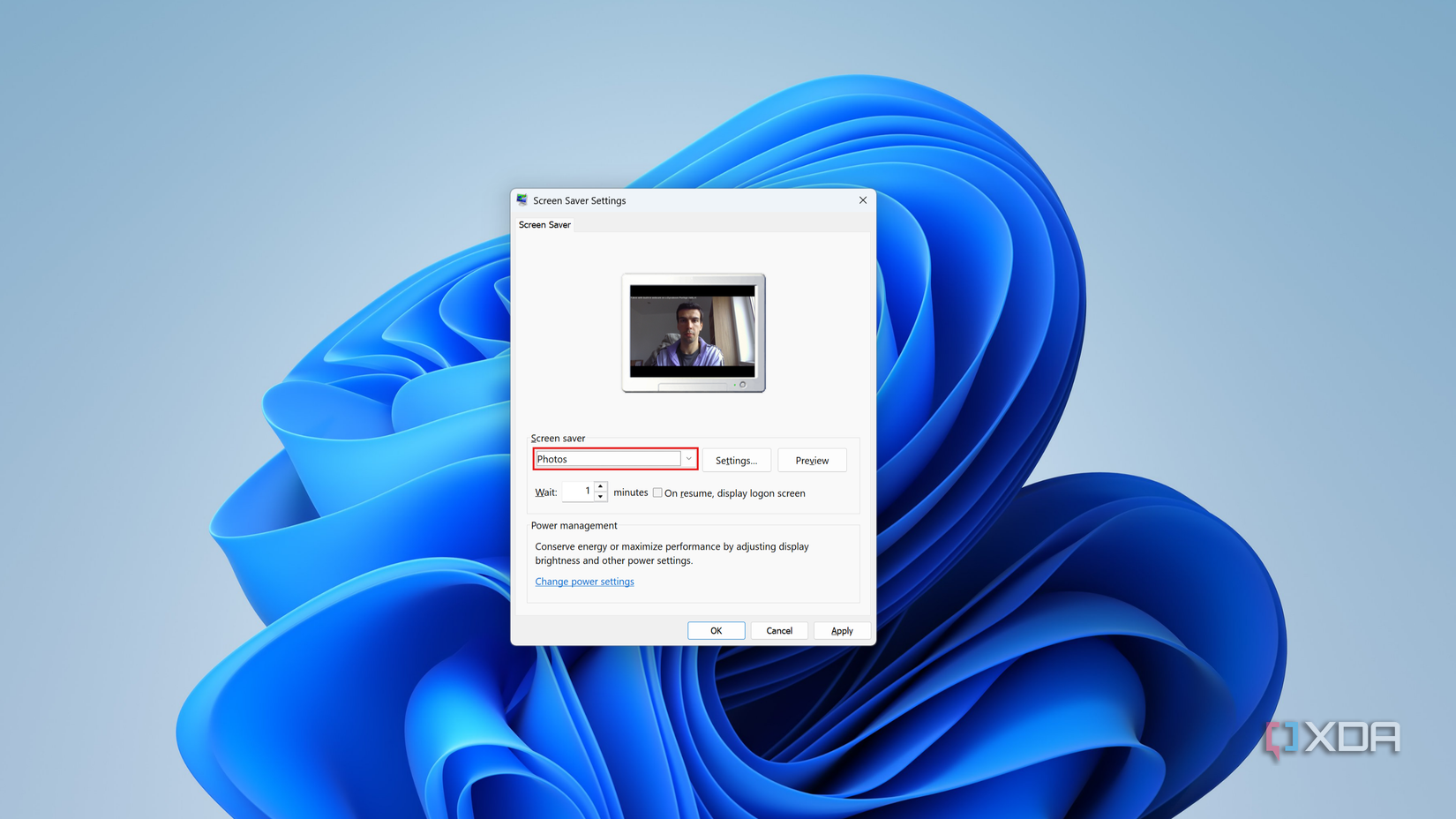 How to view photos in a slideshow in Windows 11