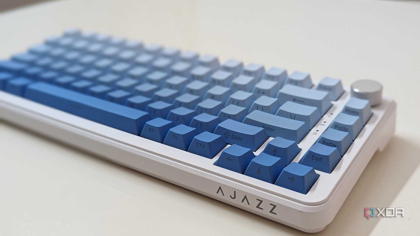 Ajazz AK820 Max review: An excellent 75% wireless keyboard with a knob