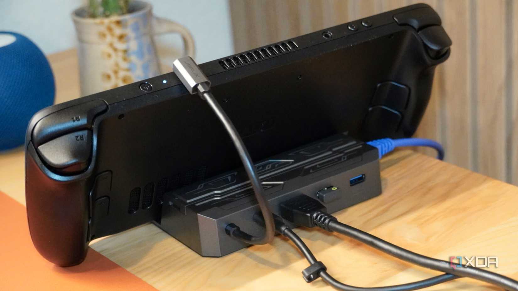 Jsaux docking station with SSD enclosure review: Add ports and storage ...