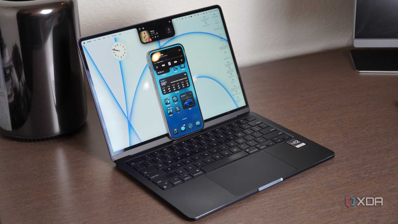 I tried the Dynamic Island on my MacBook, here's how