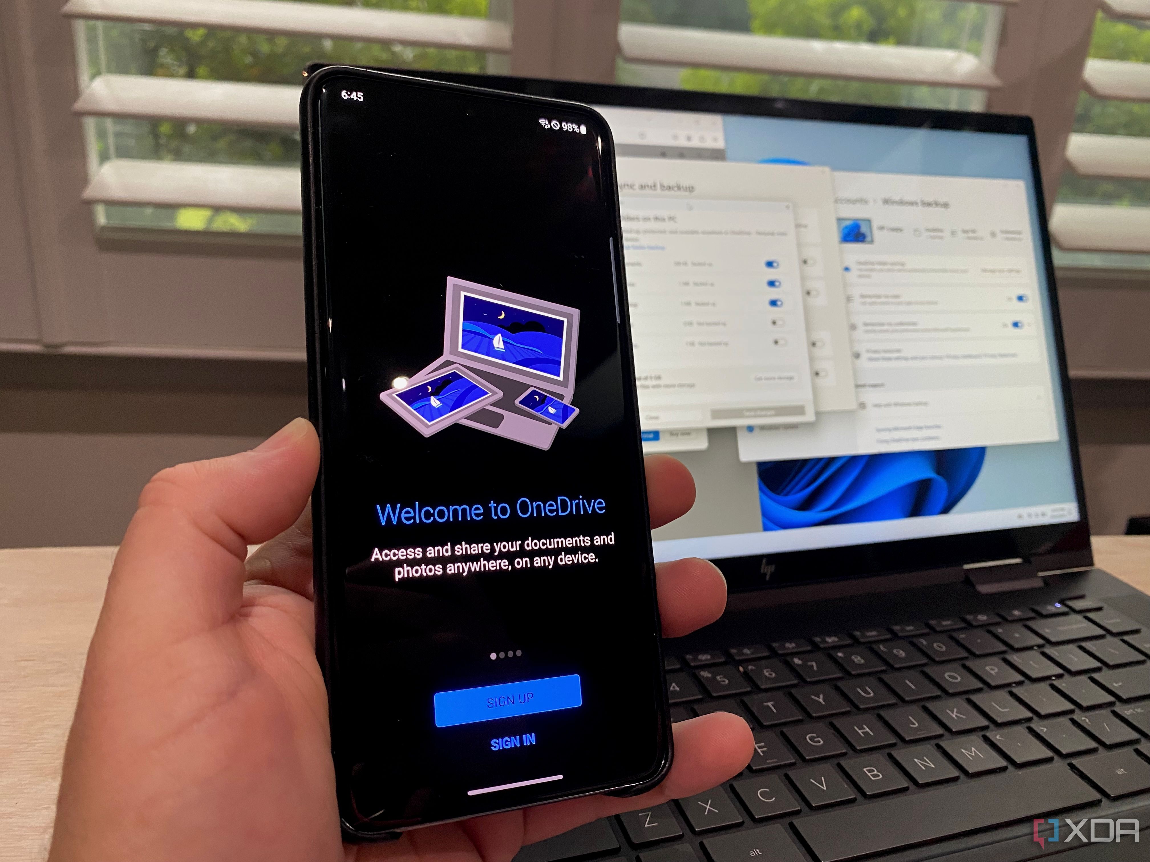 How to use OneDrive on Windows 11