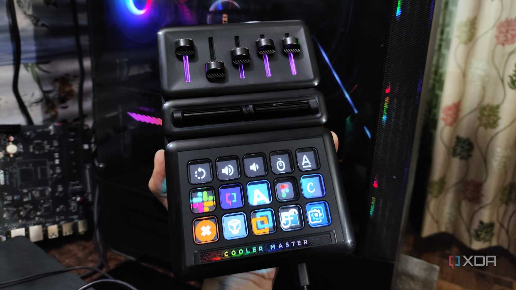 Cooler Master MasterHUB review: A modular control panel for creative ...
